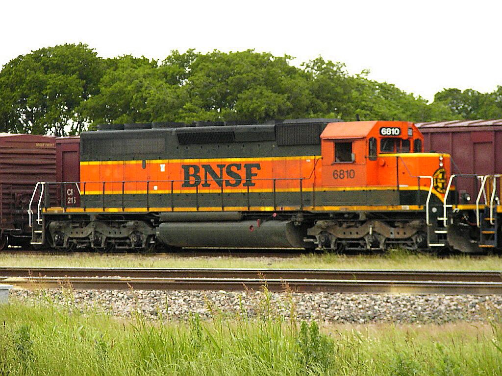 BNSF 6810